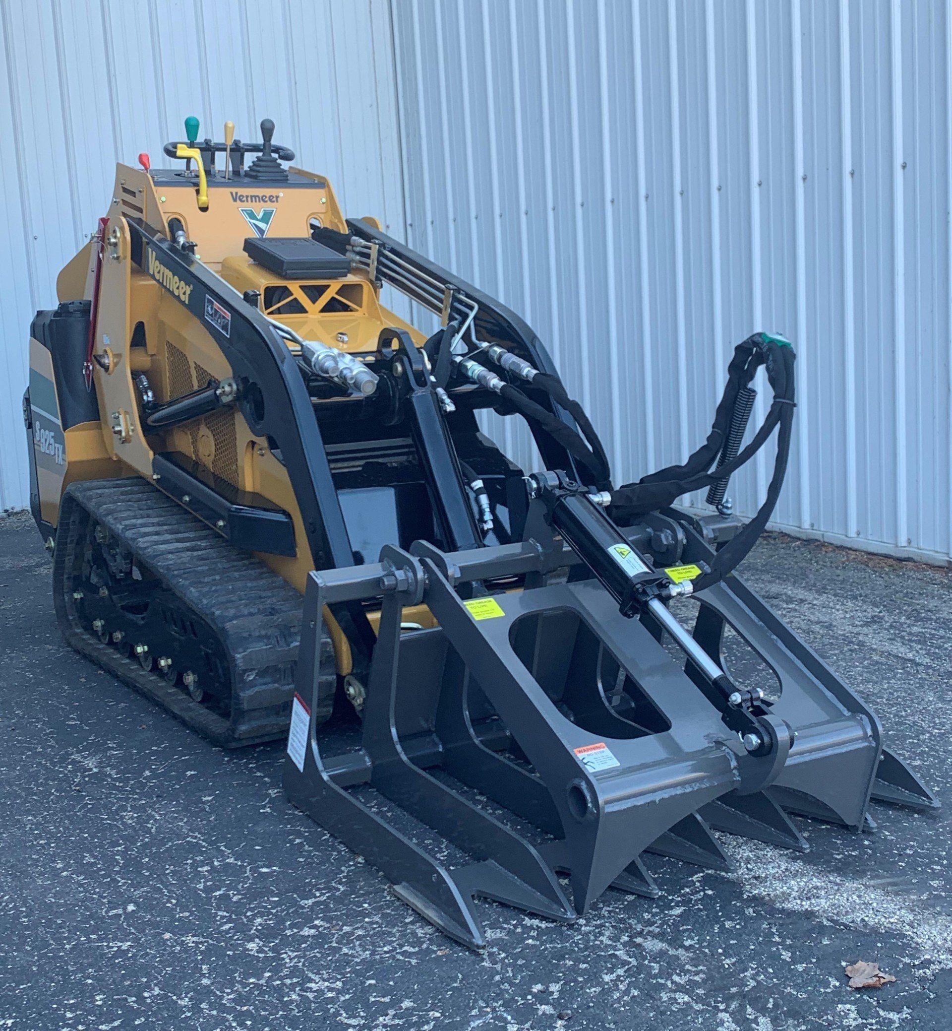 Mini Root Grapple - Berlon Industries | Free Shipping - Skid Steers Direct